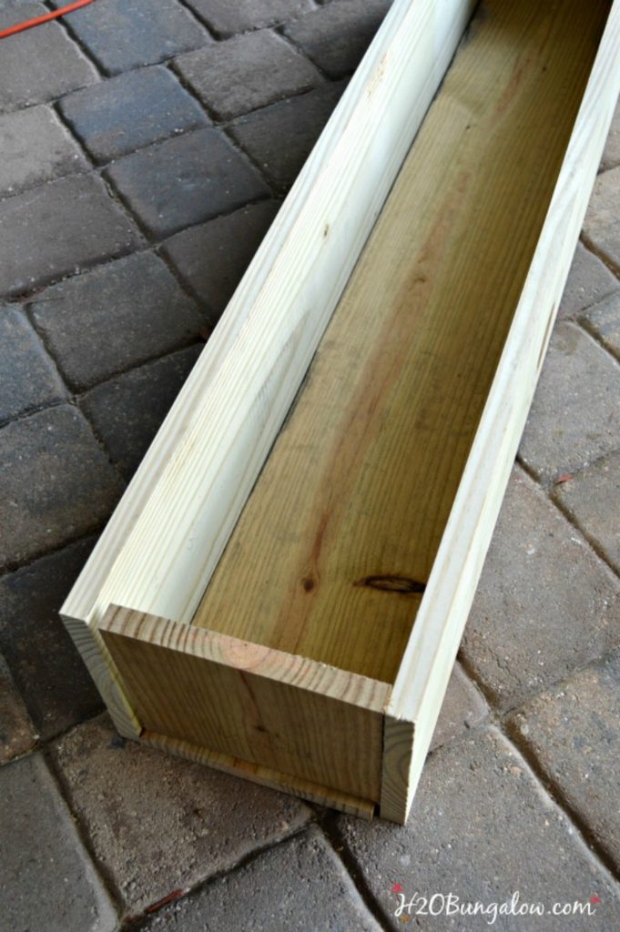 How to Build a Flower Box Planter Tutorial - H2OBungalow