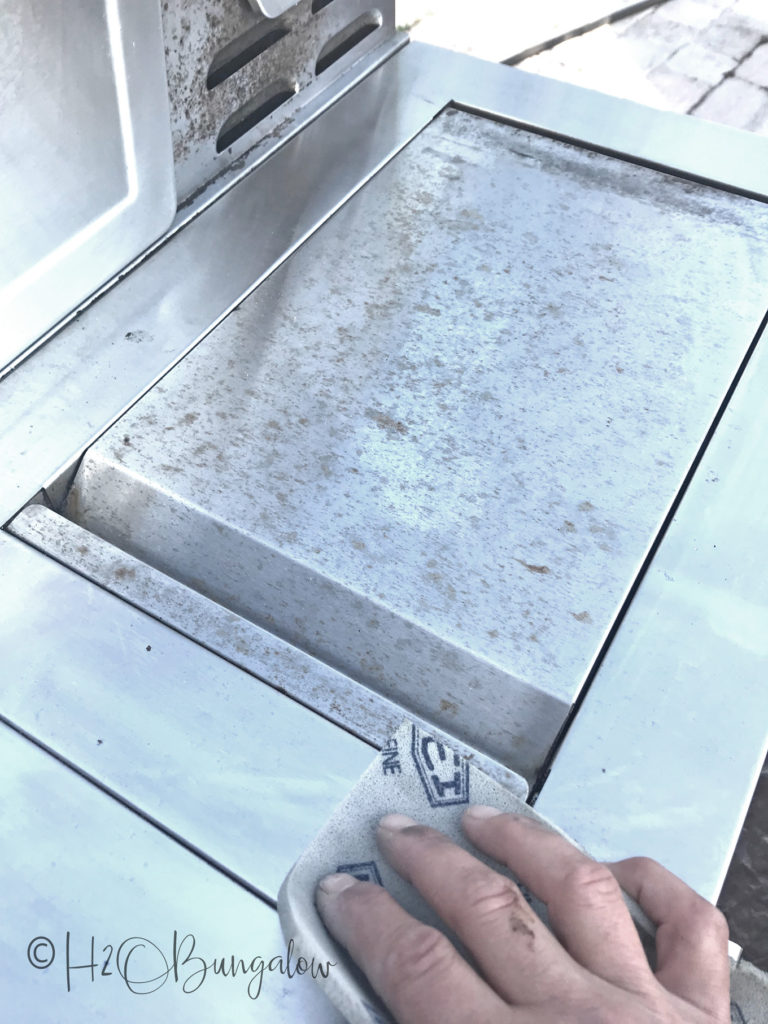 How To Makeover a Barbecue Grill - H2OBungalow