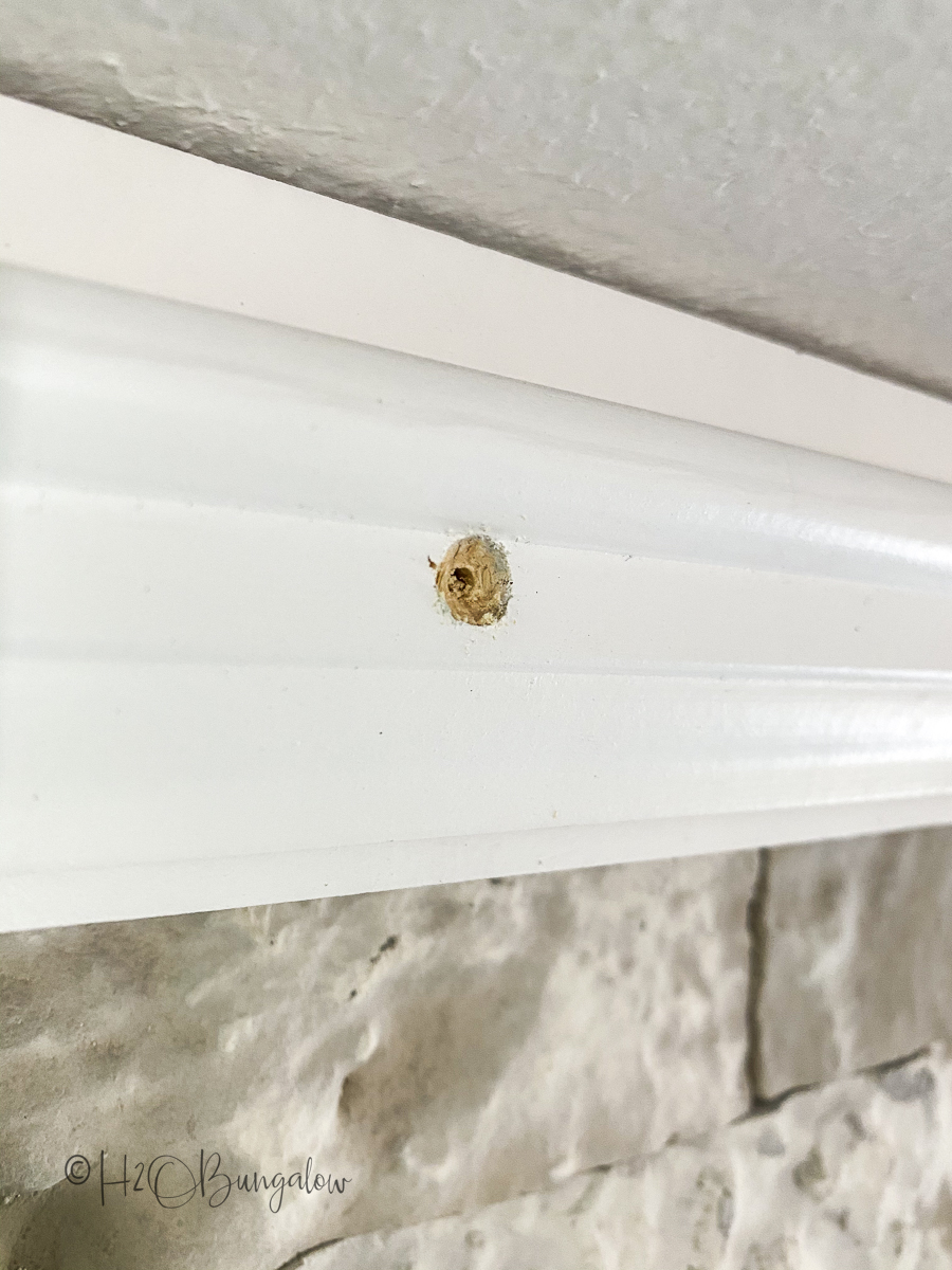 How To Make A DIY Picture Rail - H2OBungalow